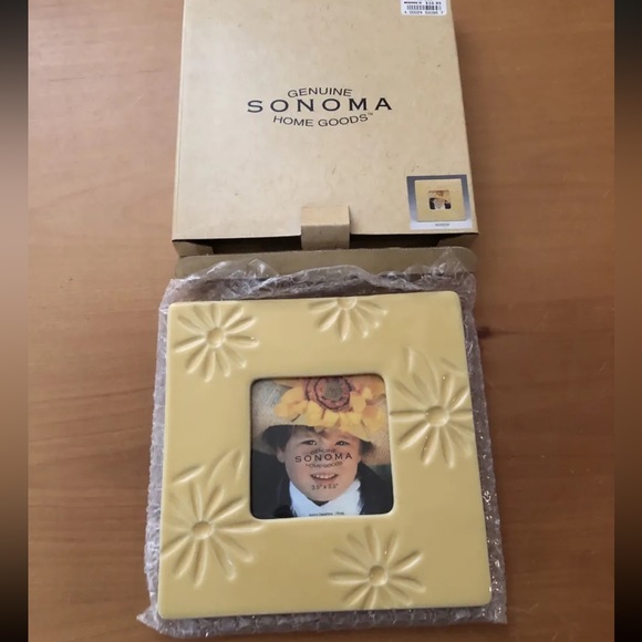 Sonoma | Accents | Sonoma Gold Ceramic Picture Frame 75 X 75 Picture 3 ...